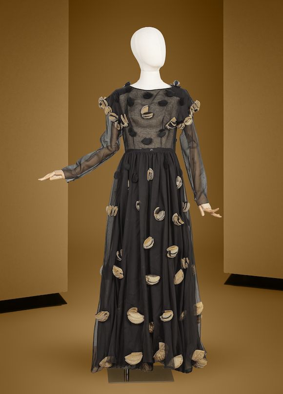 Bonhams Cornette de Saint Cyr : Chloé, collection Prêt-à-Porter, circa ...