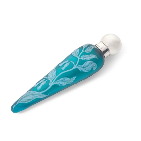 Bonhams : A cased Stourbridge cameo glass silver-mounted scent bottle and stopper attributed to ...