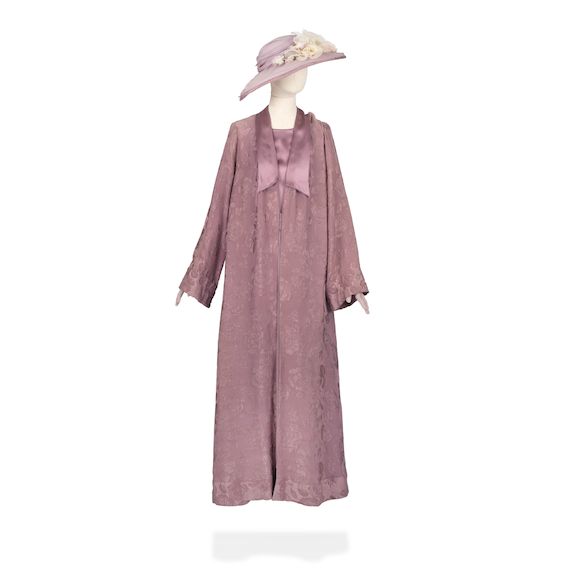 Bonhams : Elizabeth McGovern (as Cora, Countess of Grantham): Three ...