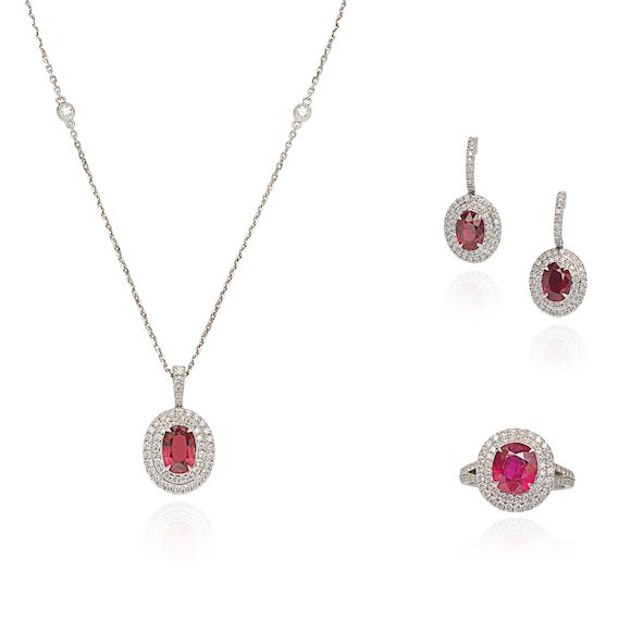 Bonhams : BOODLES: RUBY AND DIAMOND NECKLACE, RING AND EARRING SUITE