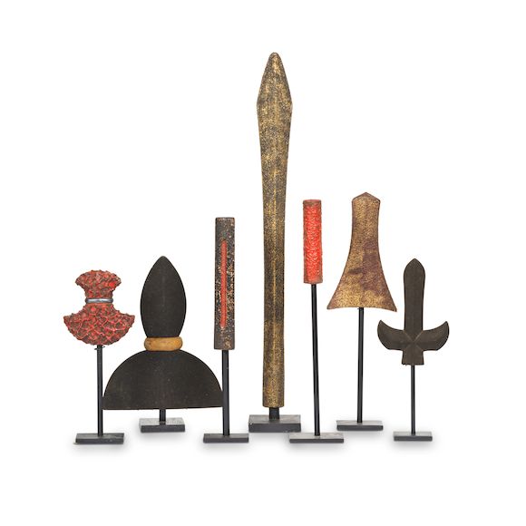 Bonhams Cornette de Saint Cyr : GROUPE DE SEPT YARIZAYA (FOURREAUX DE ...