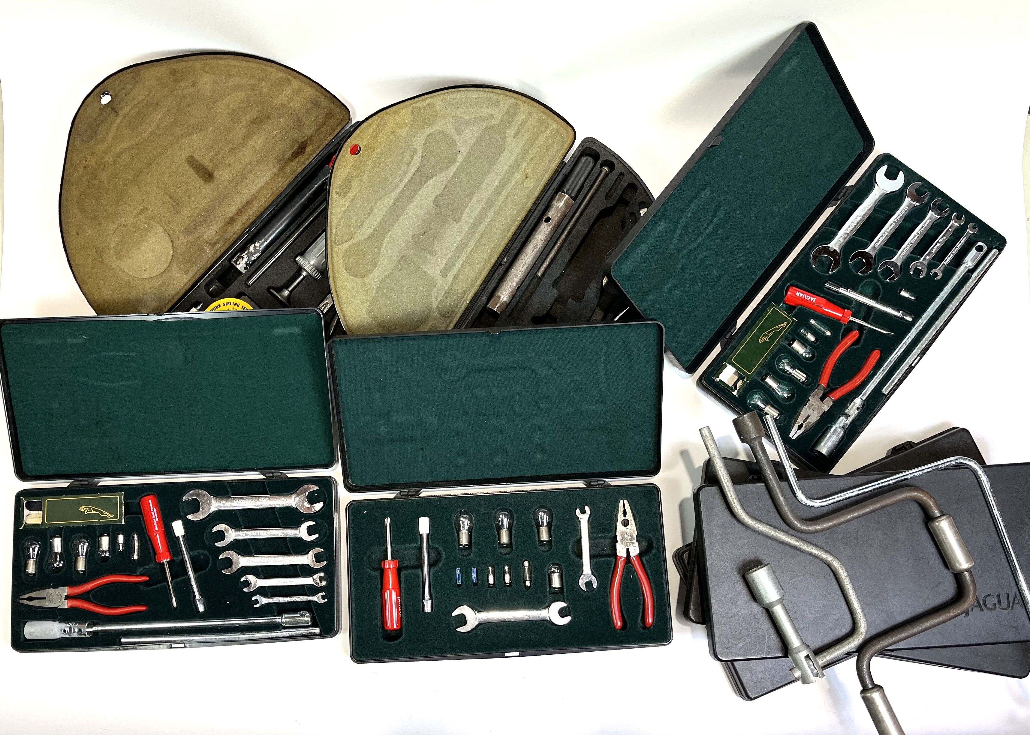 Bonhams Cars : Tool Kits and Crank Handles – JAGUAR