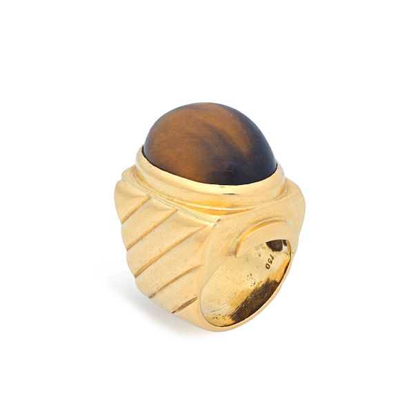 Bonhams : TIGER'S EYE RING